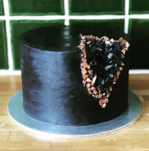 Crystal cake – Puddles Bespoke Patisserie